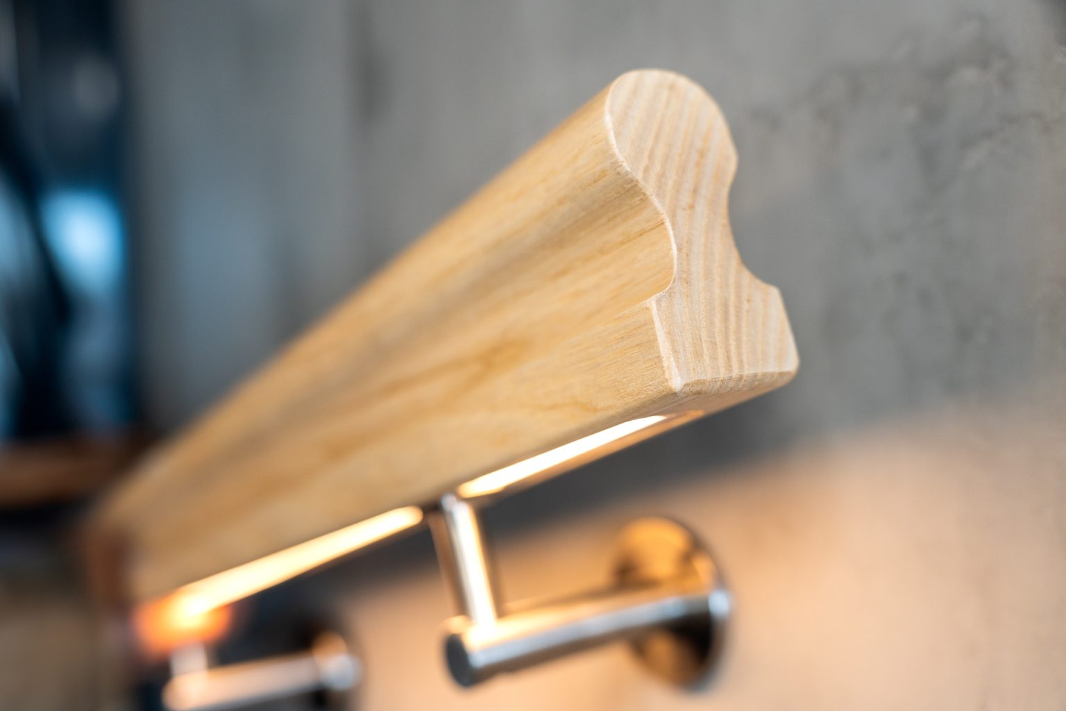 Een houten trapleuning: perfect voor uw interieur - Lumigrip®