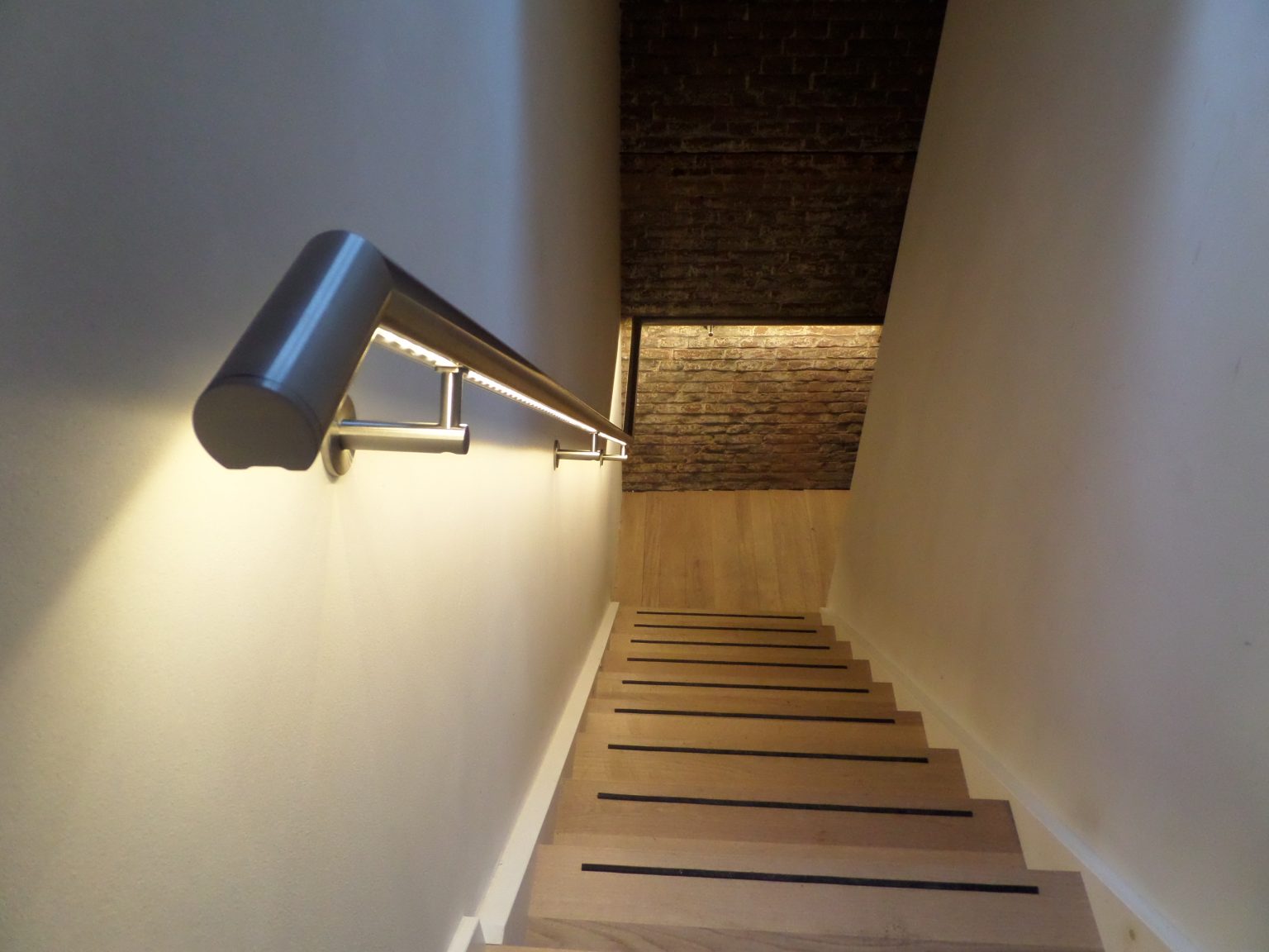 Trapleuning met LED en ACCU: Lumigrip® is dé specialist van NL